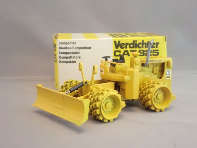 Nzg No 135 Cat 825 Compactor ミニカーショップ Tmt